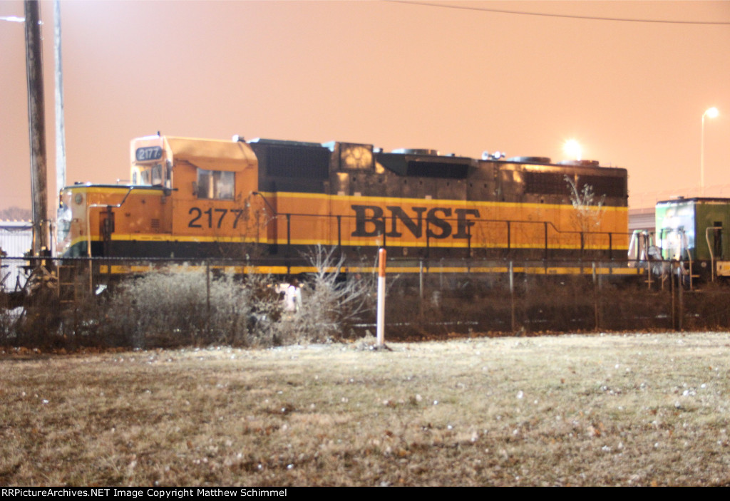 BNSF 2177 - GP38
